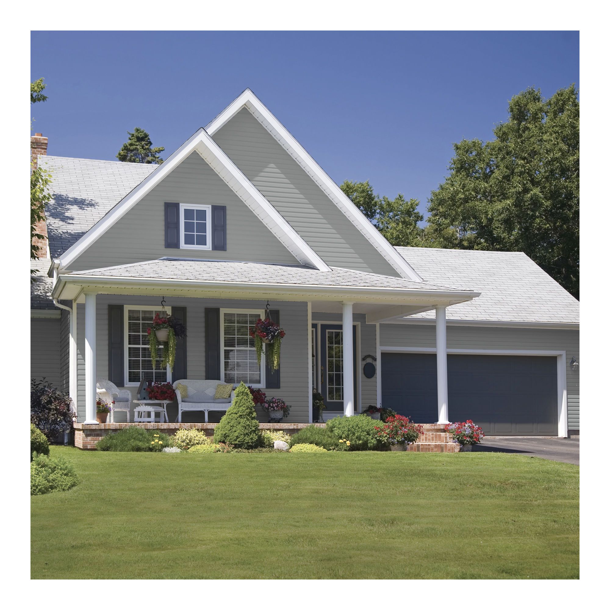 Vinyl Siding - Dutchlap D4.5 - Pewter - 9" x 145" from ATIKA | BMR