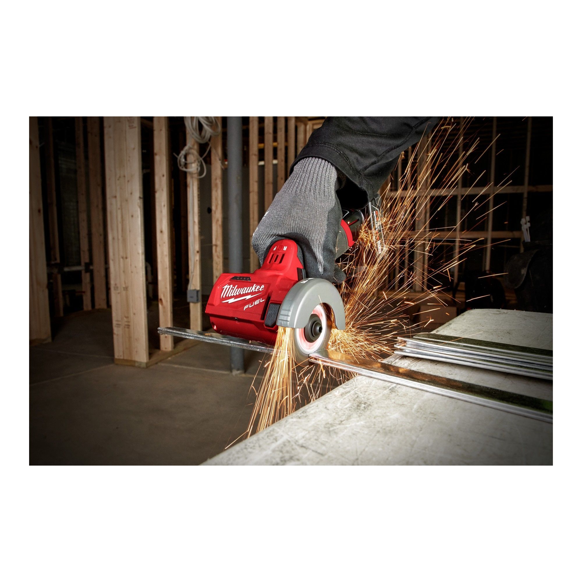 M12 FUEL 12 V Lithium-Ion Brushless Cordless 3" Compact Cut Off Tool ...