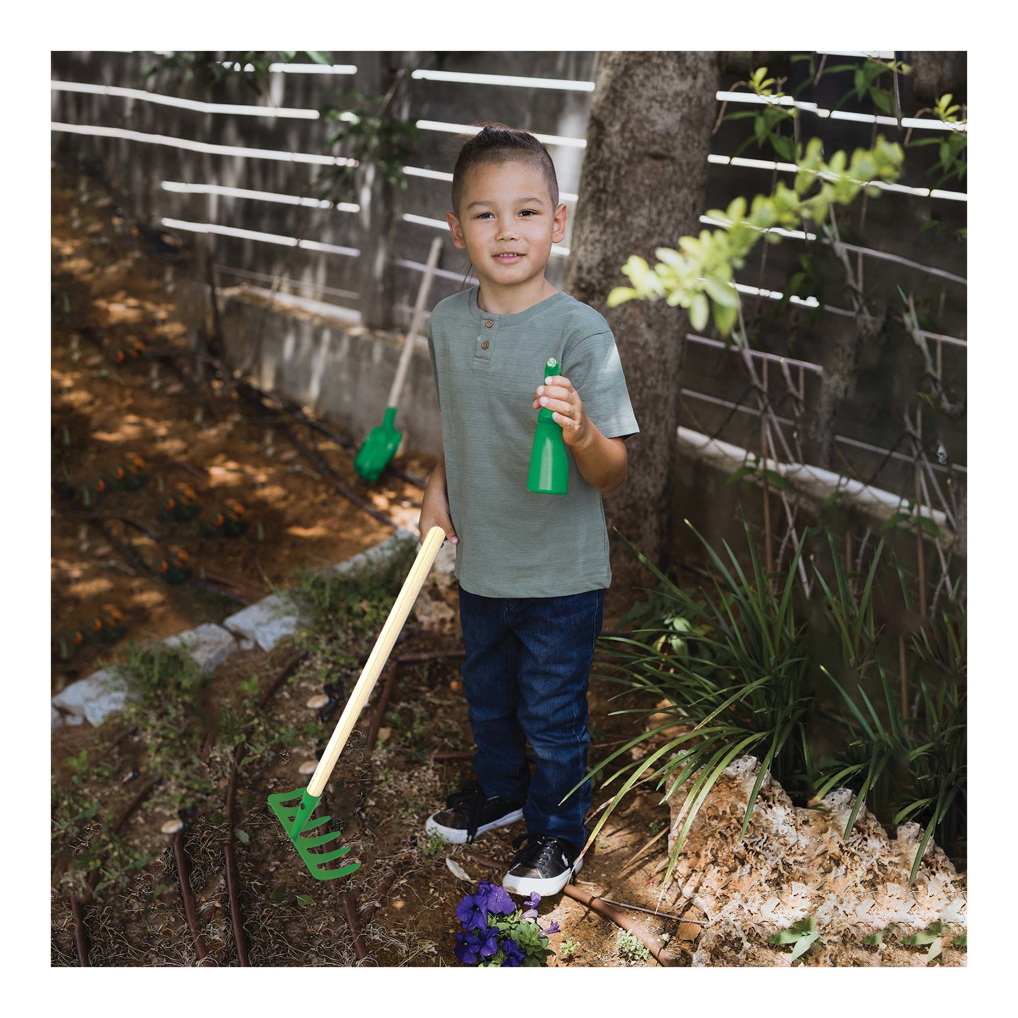 Straight Rake For Kids - Miracle-Gro JR. - 31.5'' x 7.9'' x 2.95'' from ...