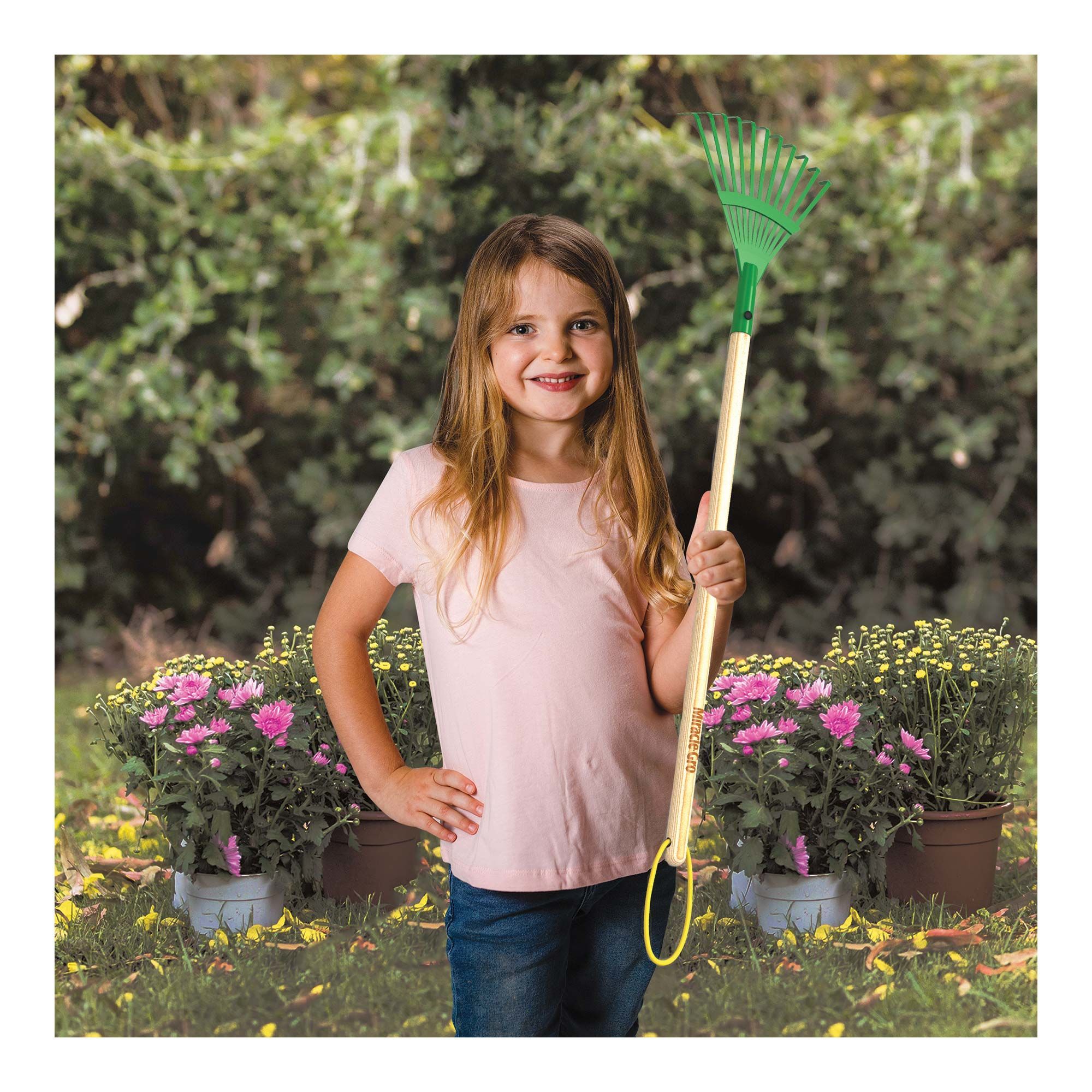 Leaf Rake – Kids - Miracle-Gro Jr - 83.5 cm x 21.5 cm x 6 cm from ...
